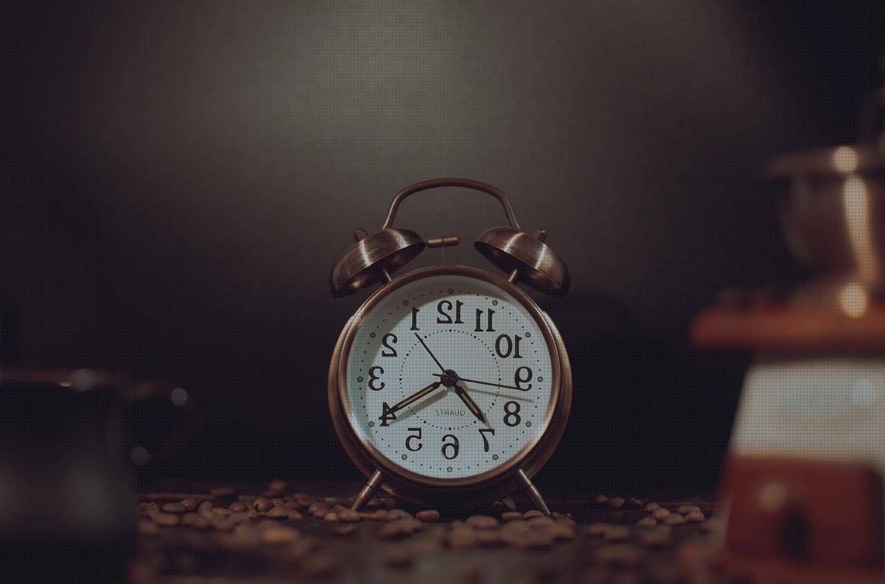 ¿Cuál es la potencia recomendada para un molinillo de café doméstico?